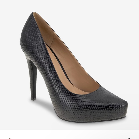 BCBGeneration | Shoes | Bcbgeneration Snake Heelspumps | Poshmark